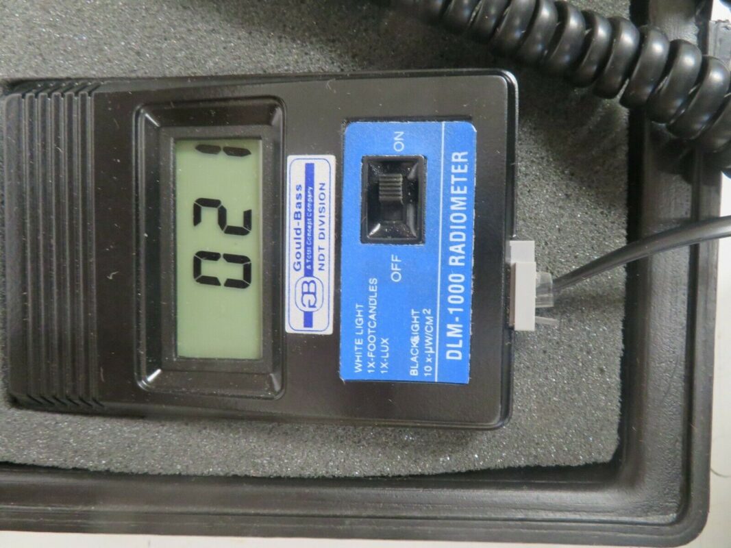 Gould Bass – model DLM-1000 – Radiometer w/ White & Blacklight Sensors ...