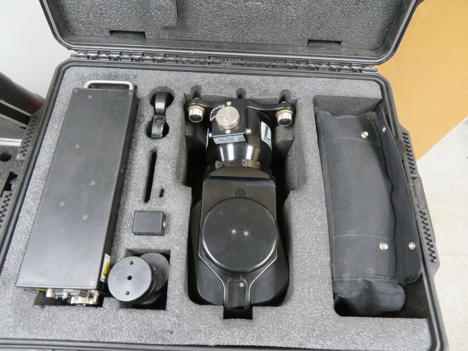 API LTS-1100 Laser Tracker II Plus – New 2005 – w/ accessories ...