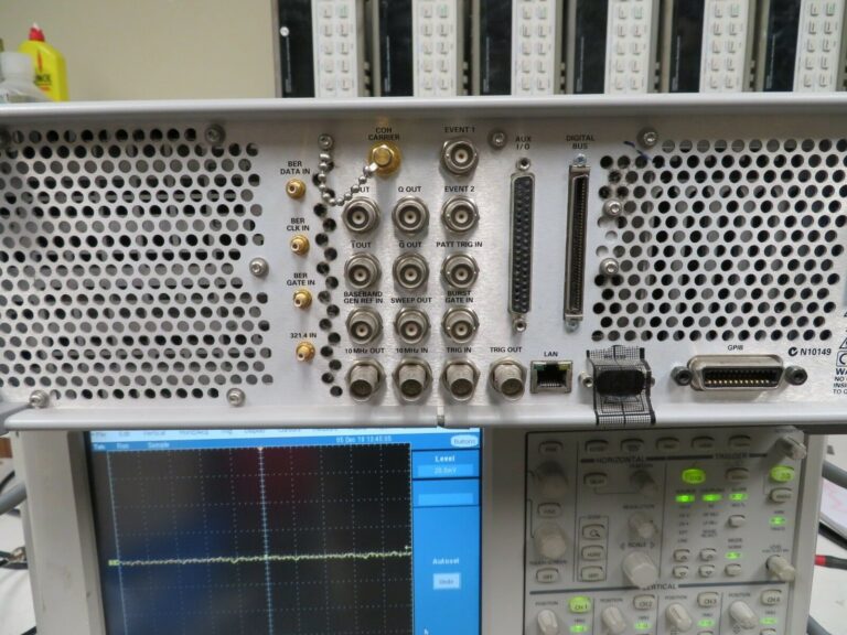 Agilent E4438C 250khz – 3.0 GHz ESG Vector Signal Generator w/ Options NG24 – Bullseye Calibration