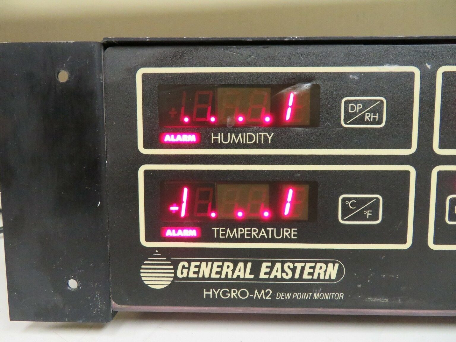 General Eastern Dew Point Monitor Hygro-M2 FX31 – Bullseye Calibration