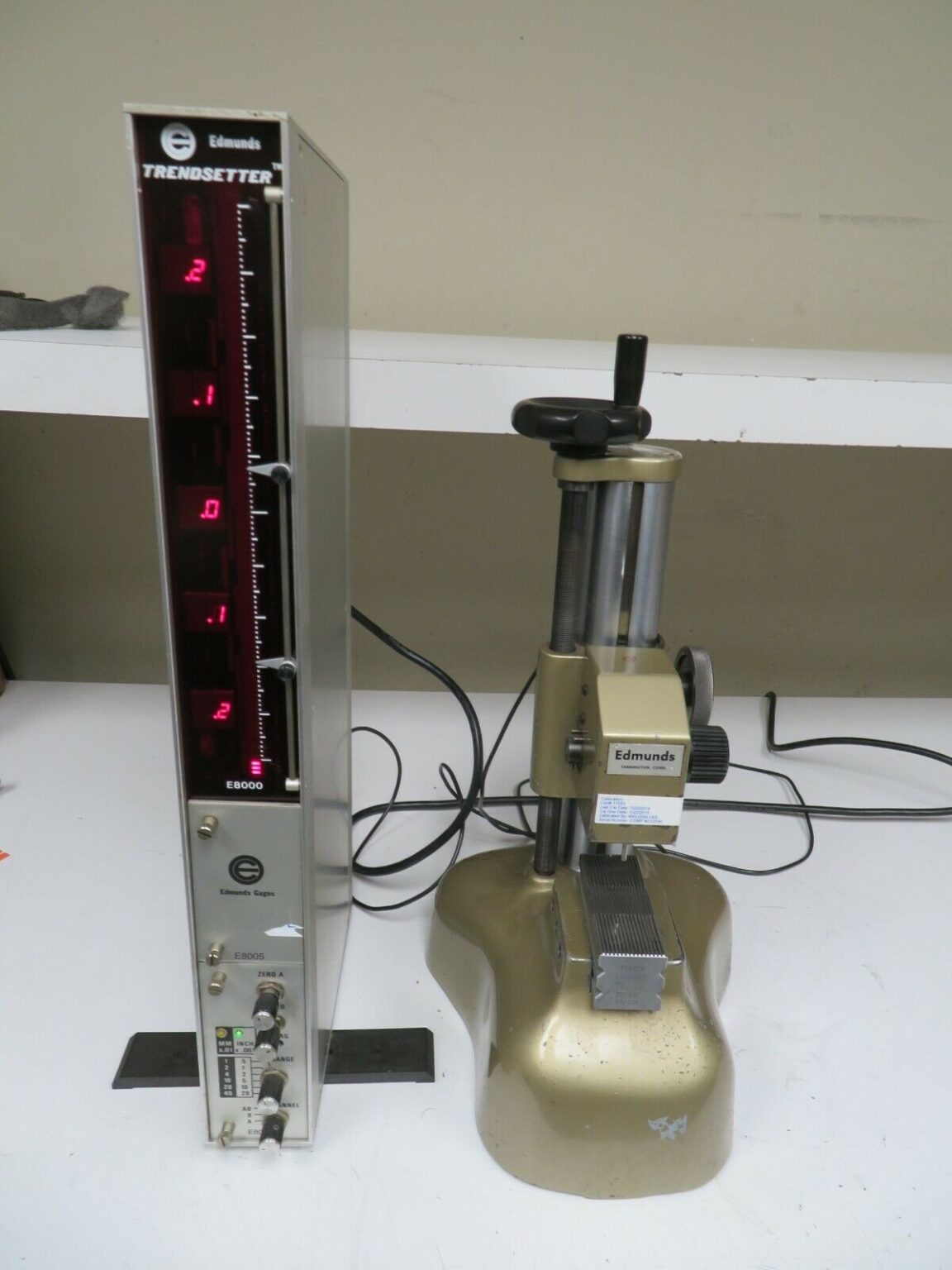 Edmunds Gage Single Head Comparator w/ Edmunds Trendsetter – OG20 ...