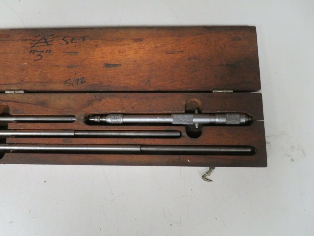 Starrett model 124C 8-32" Inside Micrometer/Mic Set w/ case – NG59 ...