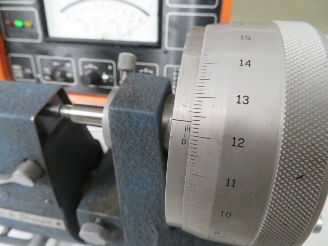 Brown & Sharpe Ultra Mike Bench Micrometer Comparator 599-246 NC74 ...