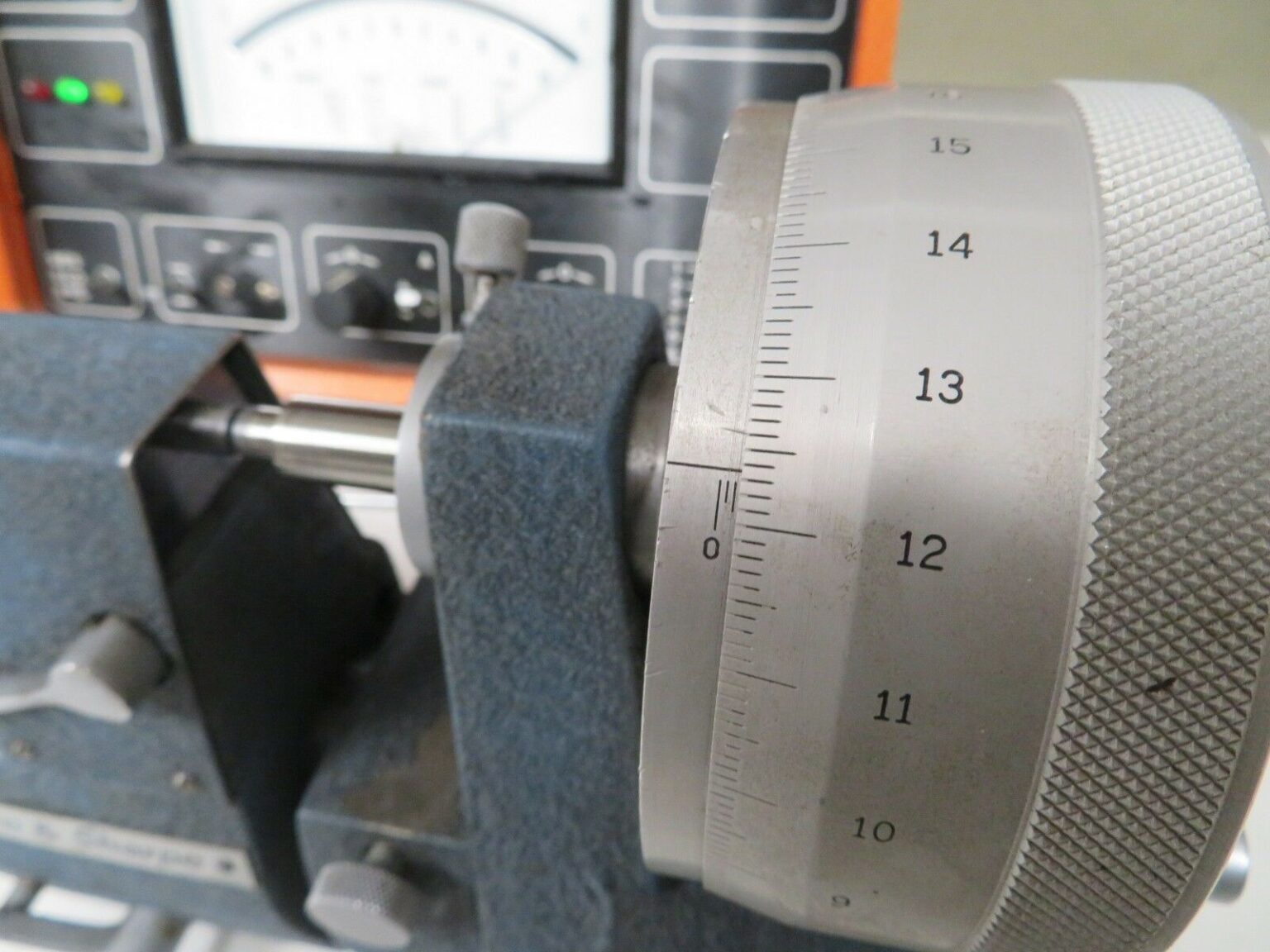 Brown & Sharpe Ultra Mike Bench Micrometer Comparator 599-246 NC74 ...