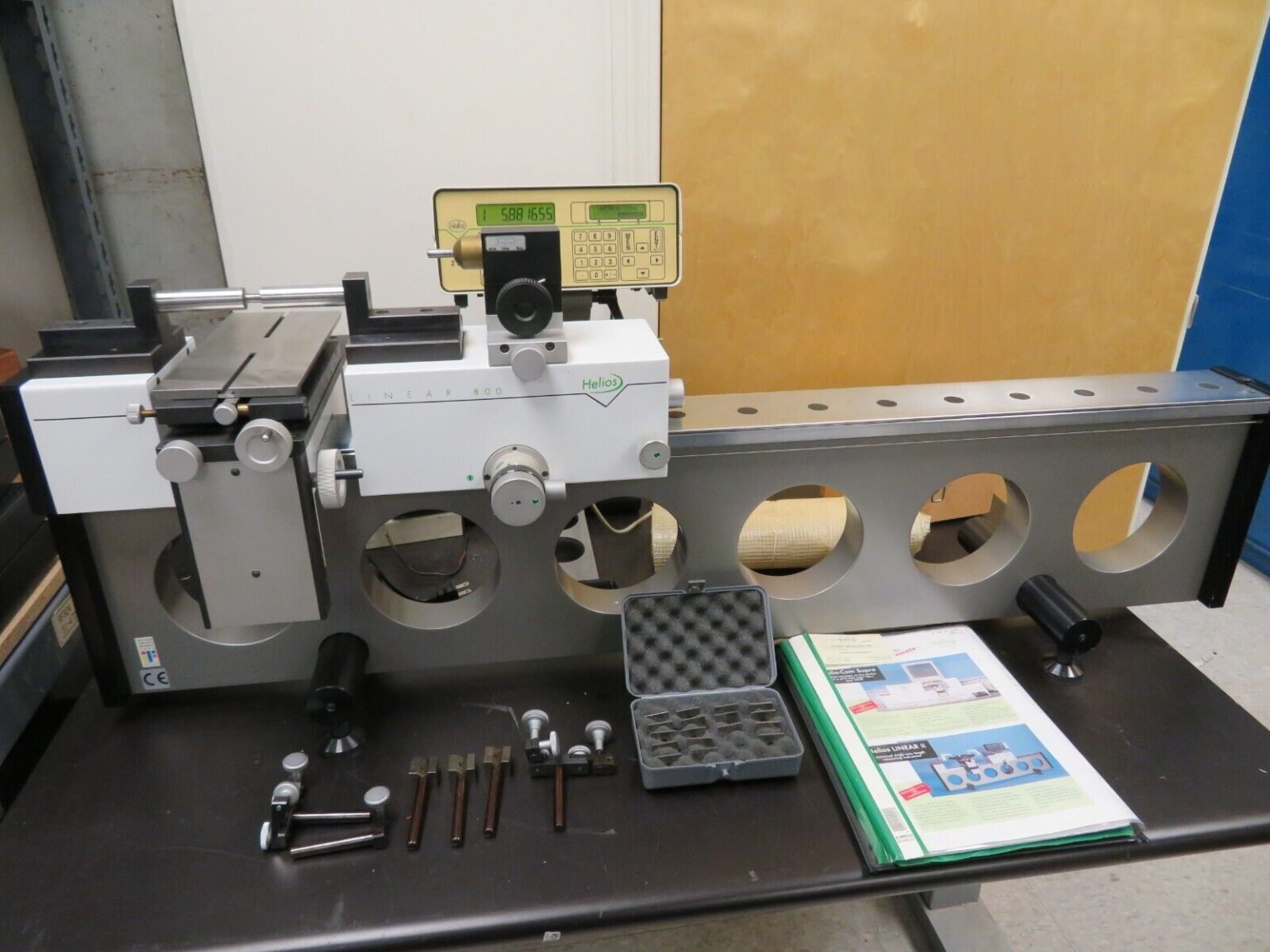 Mahr Helios Linear 800 Universal Single Axis Length Measuring Machine ...