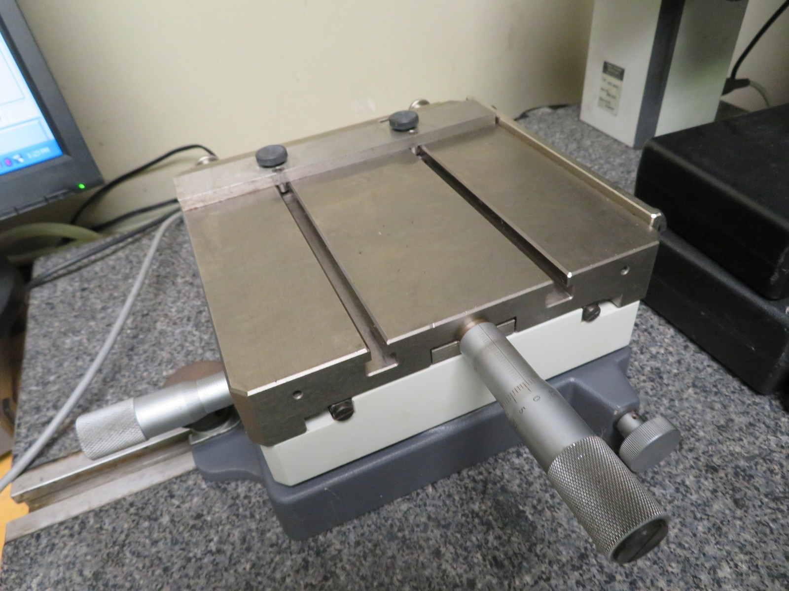 Mahr XCR-20 Countour Measuring Machine & Profile Measuring machine ...