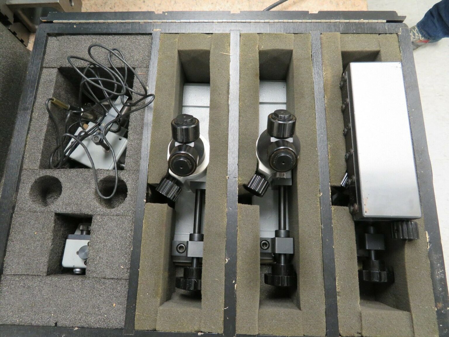 Starrett 45" Universal Length Measuring Machine Calibrator w ...