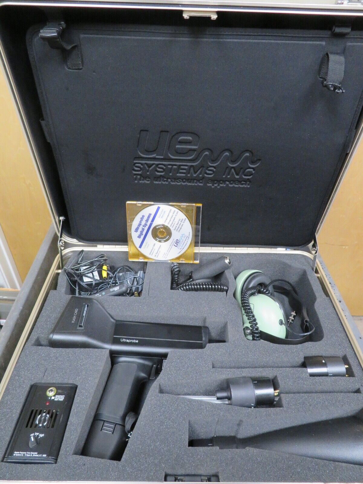 UE Systems Ultrapobe 10,000 10000 MPH Ultrasonic Leak Detection System ...