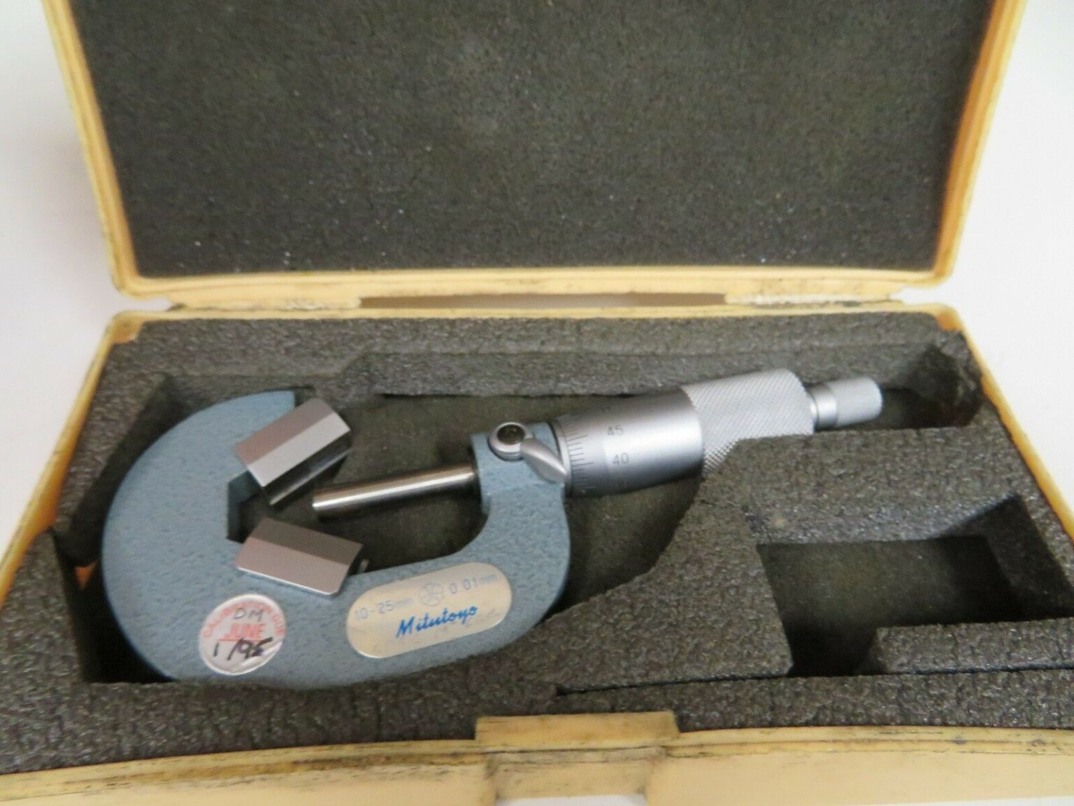 Mitutoyo 10-25mm/.01mm V-anvil Micrometer w/ case – FR59 – Bullseye ...