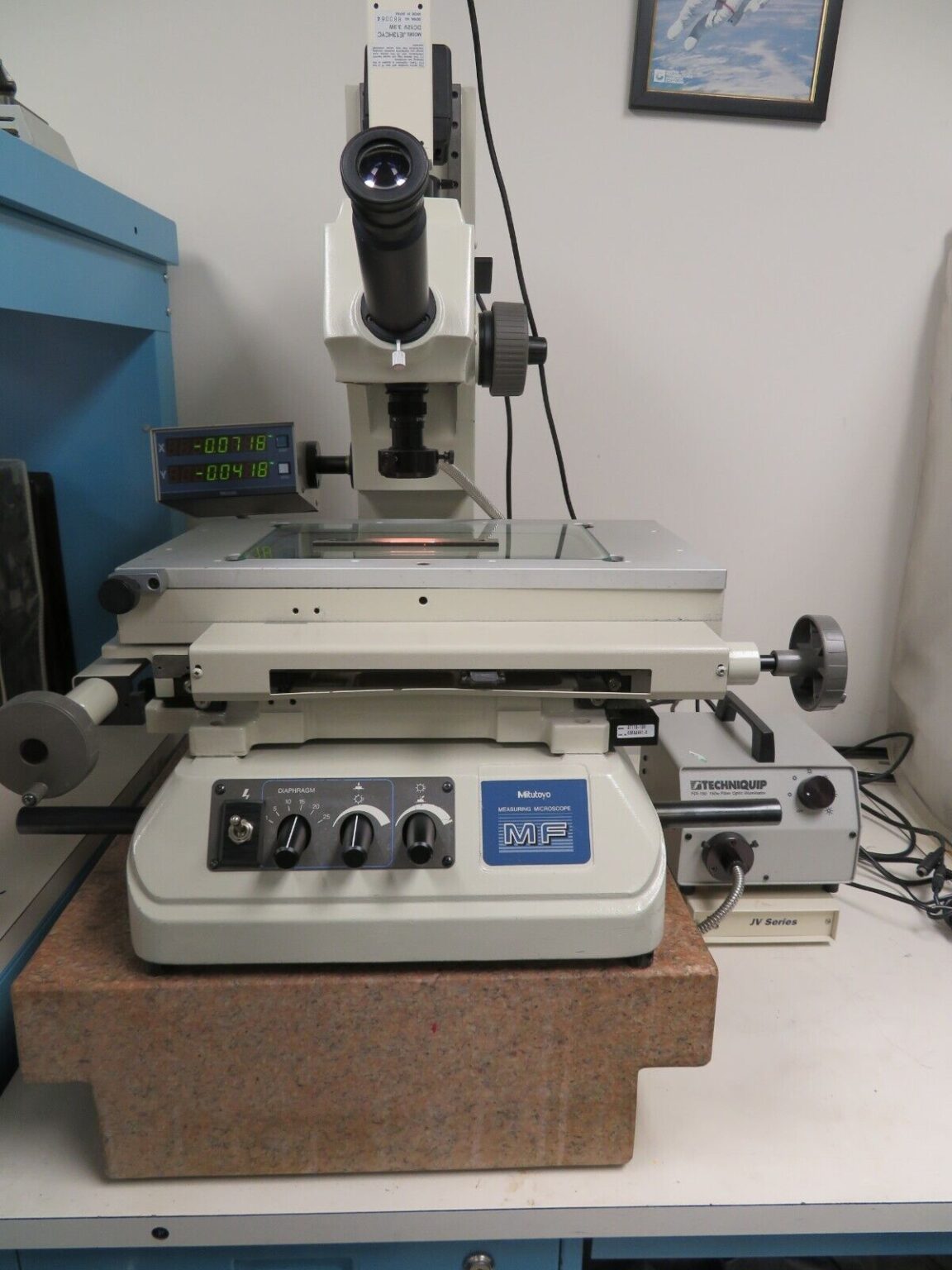 Mitutoyo MF 176-513A Toolmakers Measuring Video Microscope 2Axis ...