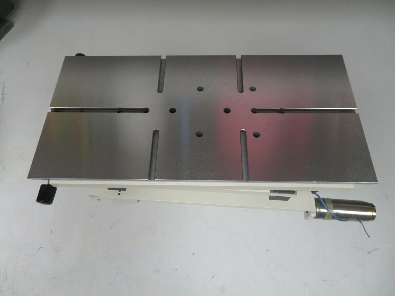 SIP Universal Measuring Machine Motorized Leveling Table – model 550M ...