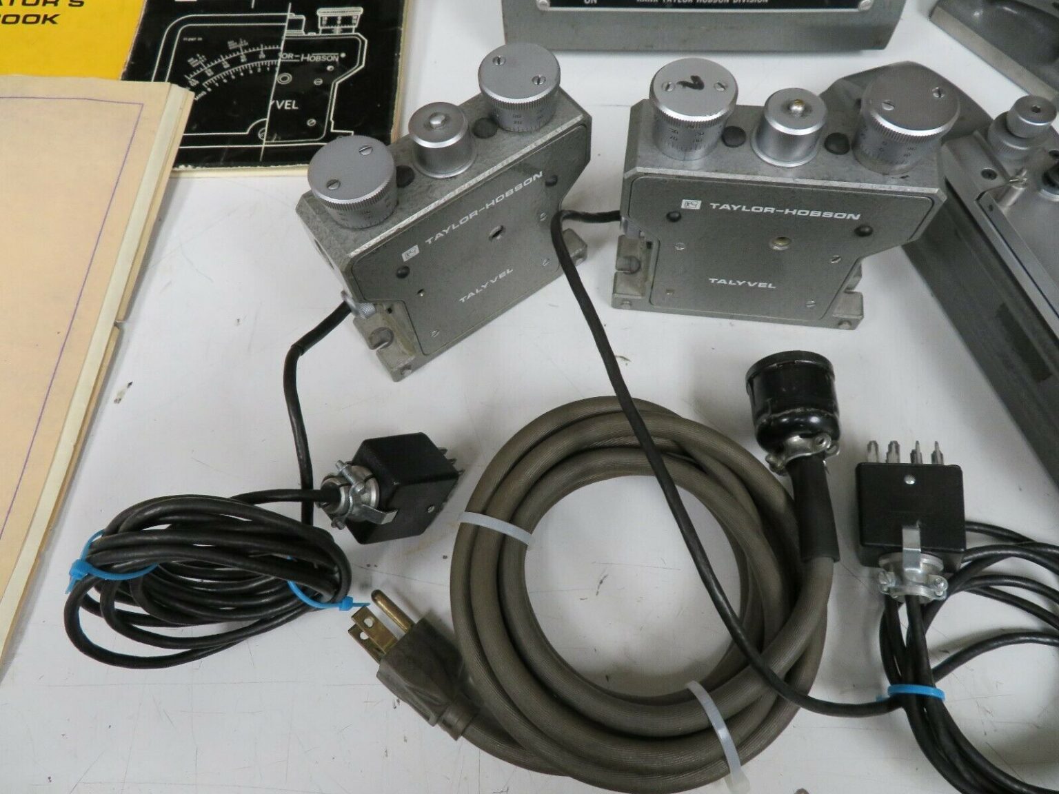 Taylor Hobson Dual Head TalyVel Leveling System w/ bases & case – NS51 ...