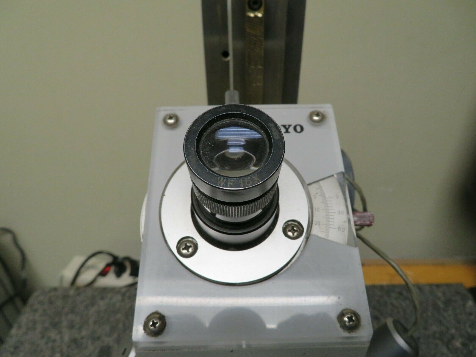Mitutoyo TM-100 X-Y Toolmakers Microscope 30x w/ Mitutoyo Digital ...