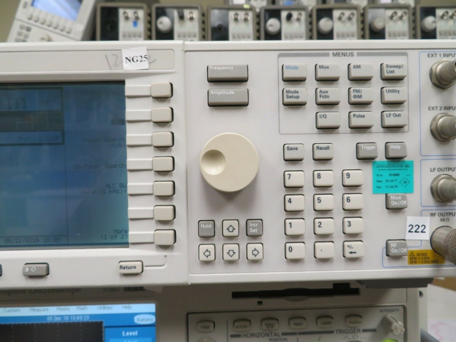 Agilent E4438C 250khz – 3.0 GHz ESG Vector Signal Generator w/ Options NG25 – Bullseye Calibration