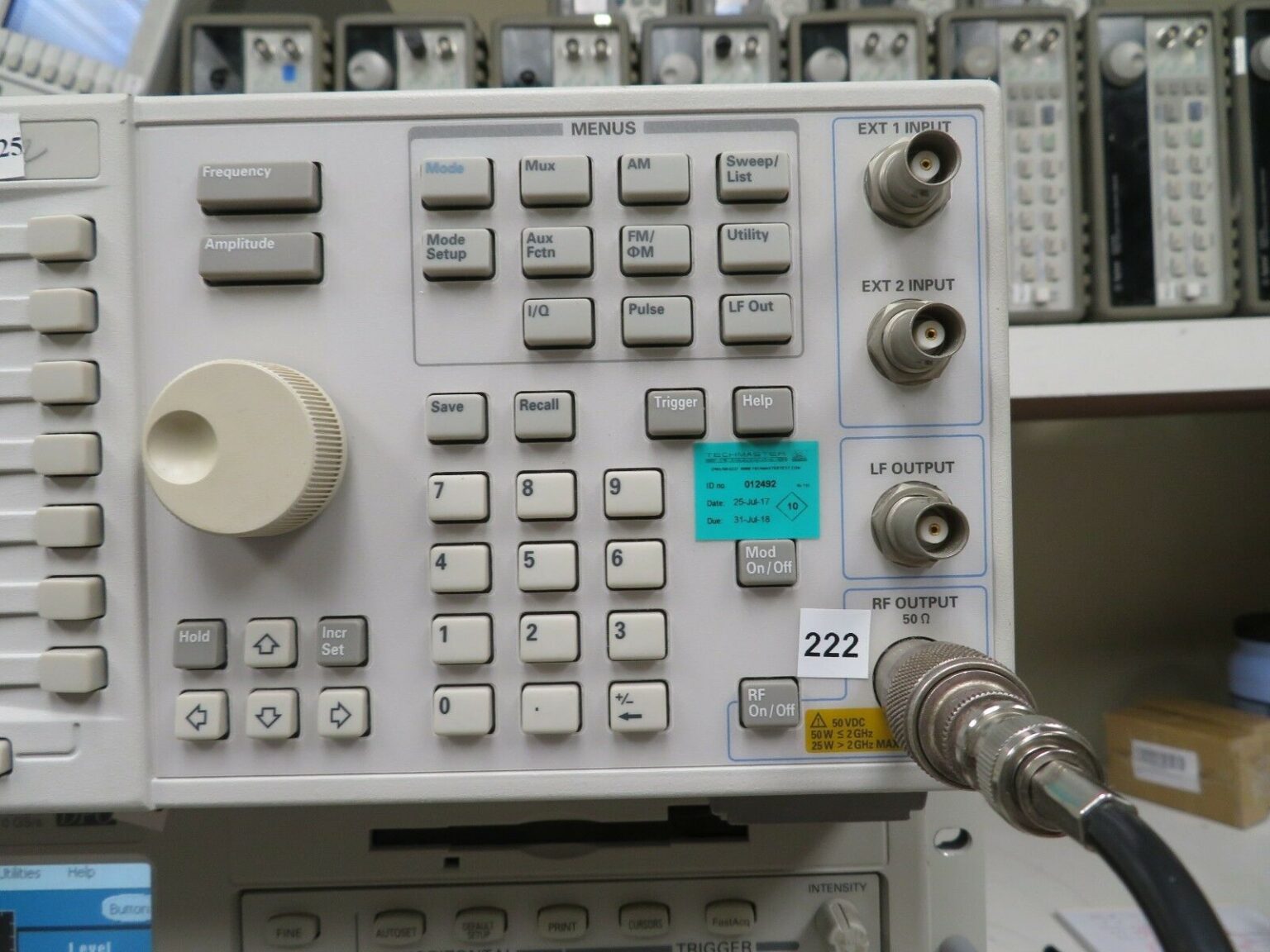 Agilent E4438C 250khz – 3.0 GHz ESG Vector Signal Generator w/ Options NG25 – Bullseye Calibration